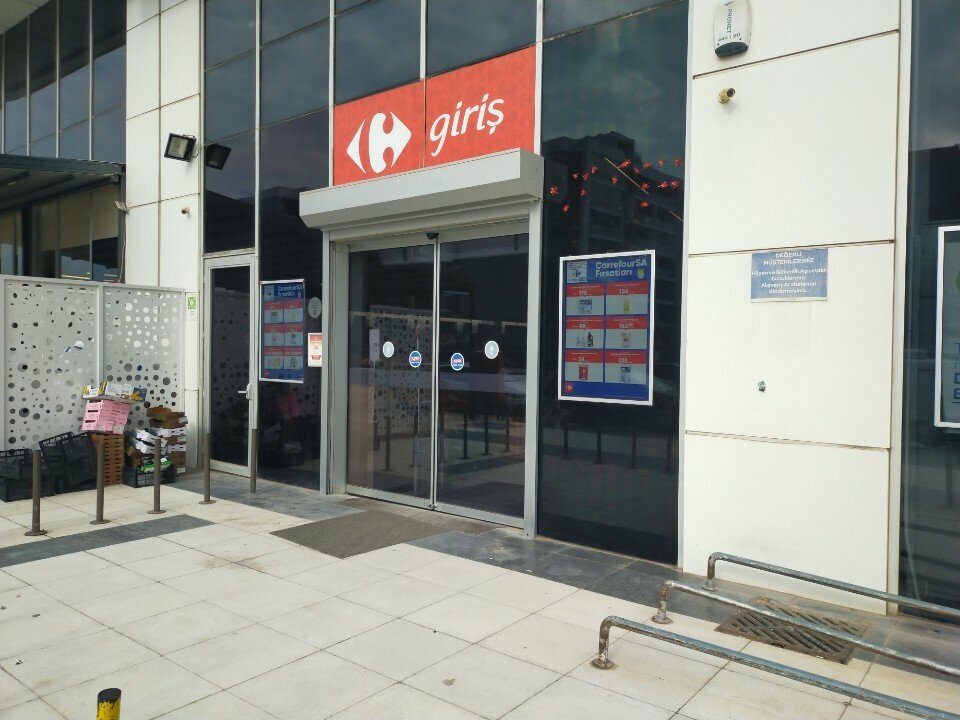 Süpermarket CarrefourSA, İzmir, foto