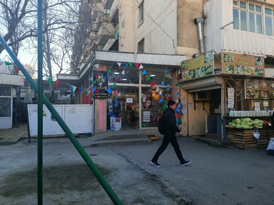 Ev eşyası mağazaları Ucuzluq, Bakü, foto