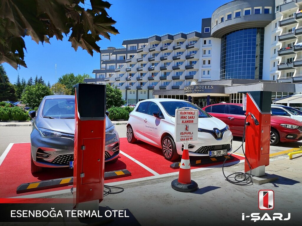 Elektrikli oto şarj istasyonları İ-Şarj Ankara Esenboğa Thermal Elektrikli Şarj İstasyonu, Ankara, foto