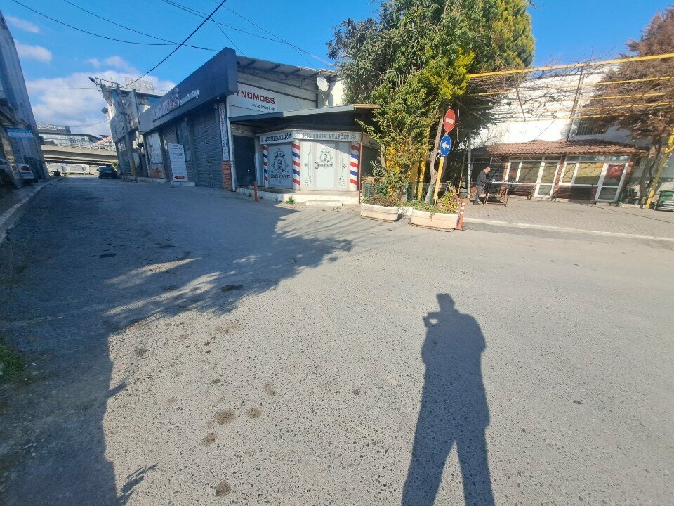 Berberler Site Erkek Kuaförü, İzmir, foto