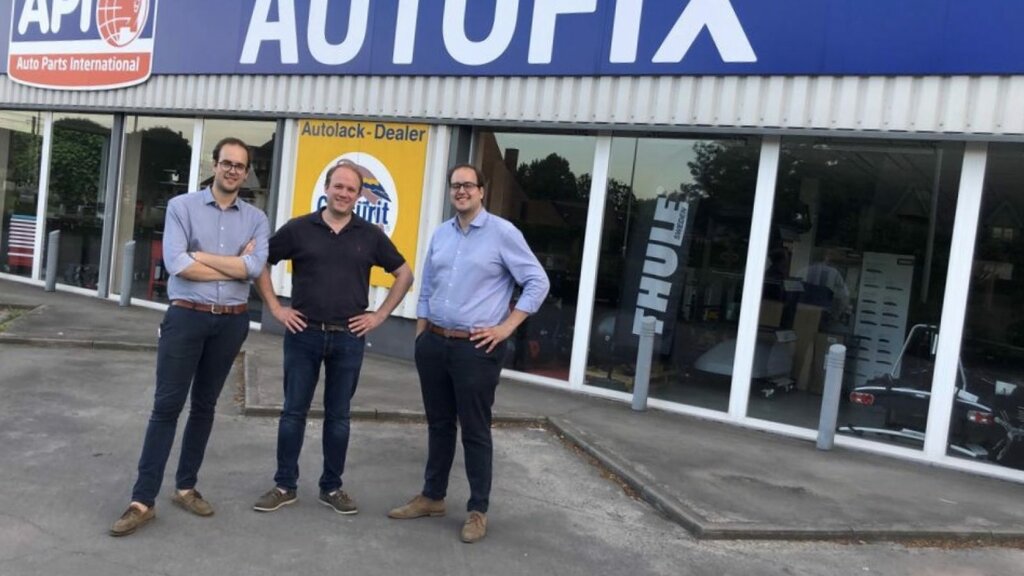 Oto elektrik tamiri Autofixdata, Londra, foto