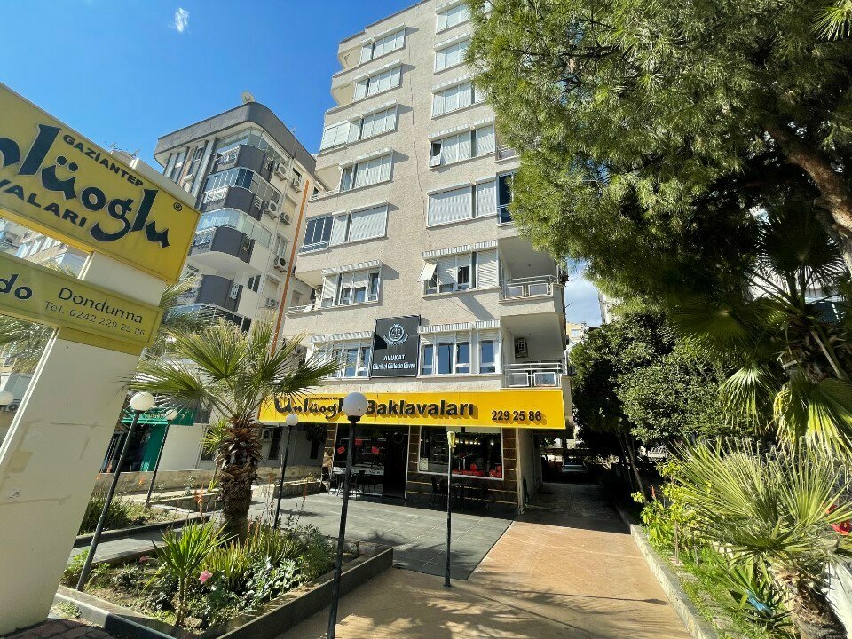 Avukatlar AV. Gülnihal Gültekin Güven, Antalya, foto