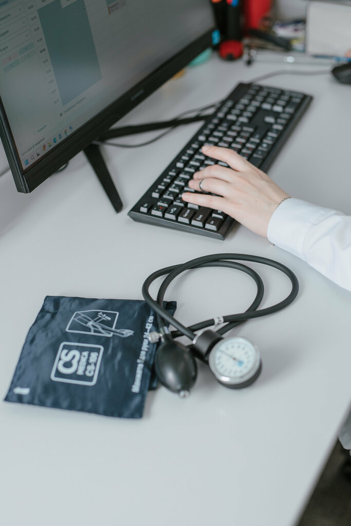 Tıp merkezleri ve klinikler Клиника 1+1, Novosibirsk, foto