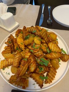 Династия (Sovetskaya ulitsa No:71Д, stanitsa Pavlovskaya), kafe  Krasnodarski krayından