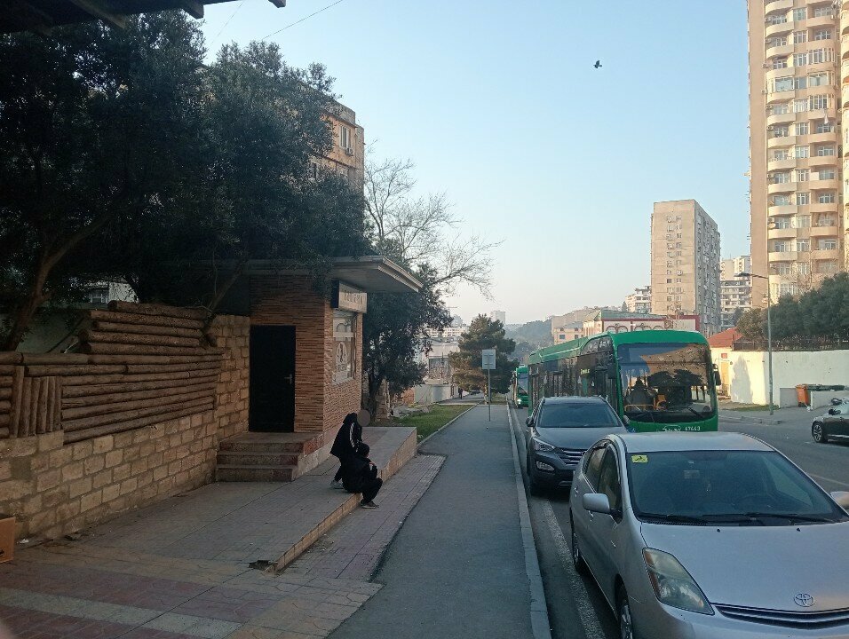 Kuaförler Bərbərim, Bakü, foto