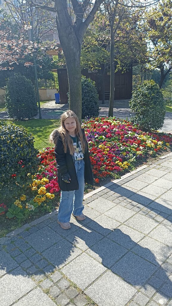 Kafe Bagcilar Kestane Bahcesi, İstanbul, foto