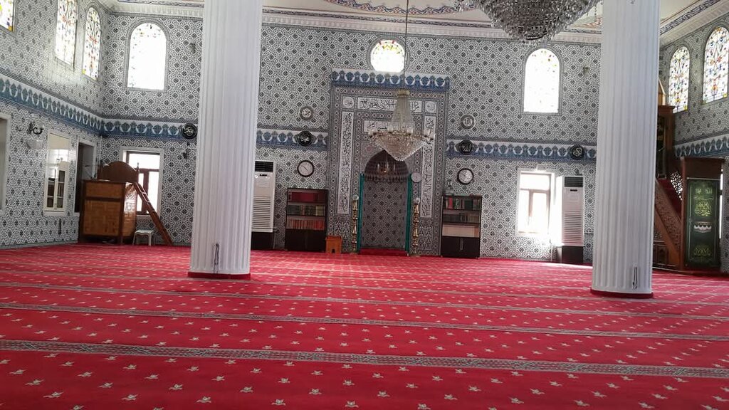 Cami T.C. Gaziosmanpaşa Müftülüğü Nur Camii, İstanbul, foto