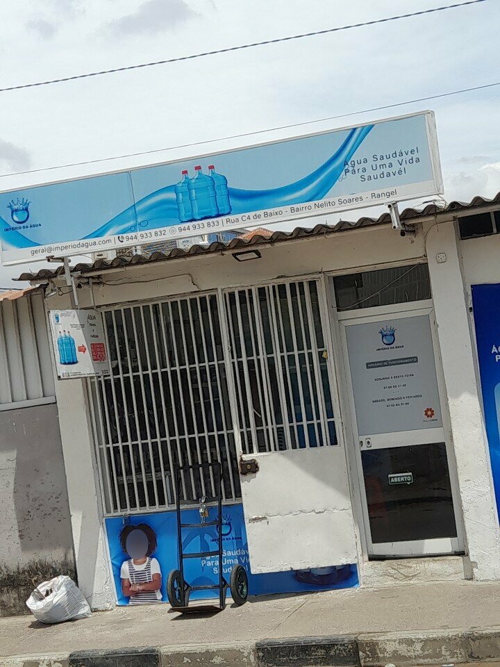 Su satışı Império da Água, Loanda, foto