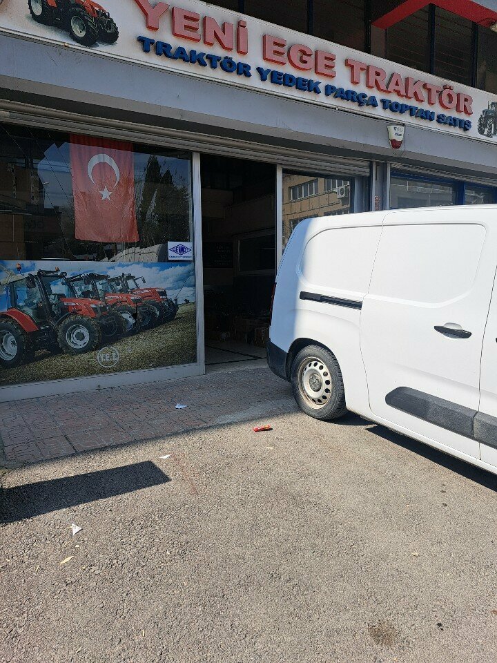 Otomobil yedek parçaları Yeni Ege Traktör, İzmir, foto