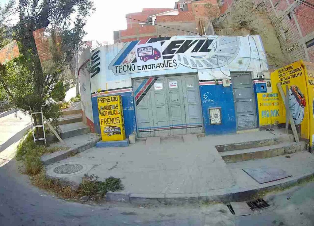 Oto döşeme Embragues Clevil, La Paz, foto