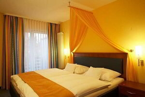 Hotel Waldeck SPA Kur-& Wellness Resort (Rhineland-Palatinate, Bad Dürkheim, Waldstraße, 18), otel  Baden‑Wurttemberg'den