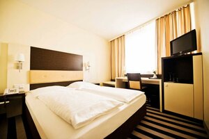 Bristol Hotel Frankfurt (Ludwigstraße No:15, Frankfurt am Main, Frankfurt), otel  Frankfurt am Main'den