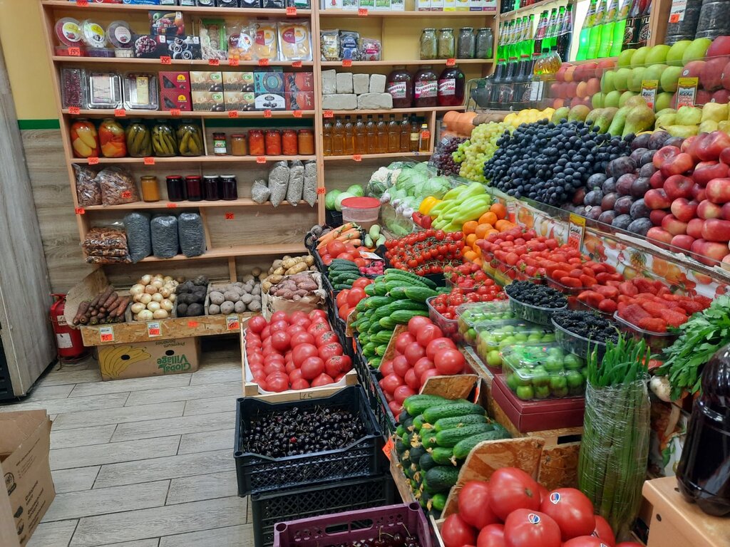Toptan sebze ve meyve satışı Овощи и фрукты, Saint‑Petersburg, foto