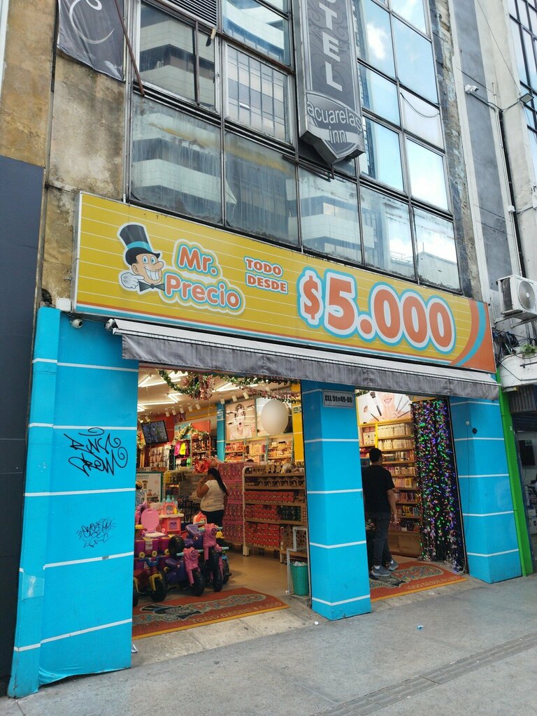 Market Everything From 5000, Medellin, foto