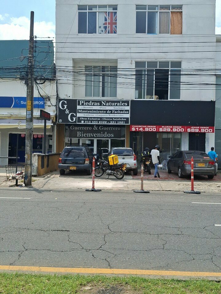 Değerli taşlar G Y G, Cali, foto