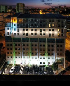 Hotel Reseda (Île-de-France, Seine-Saint-Denis, Bagnolet, Avenue du Général de Gaulle, 2), otel