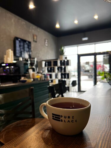 Kahve dükkanları Pure Black Coffee, Tver, foto
