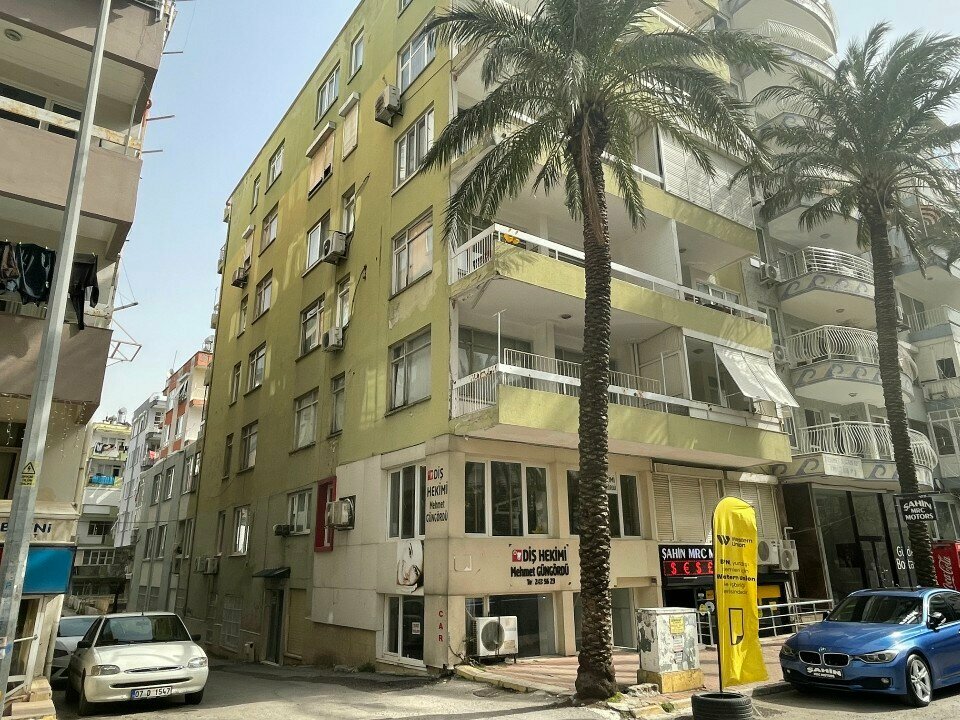 Özel ağız ve diş sağlığı klinikleri ve muayenehaneleri Diş Hekimi Mehmet Güngördü, Antalya, foto