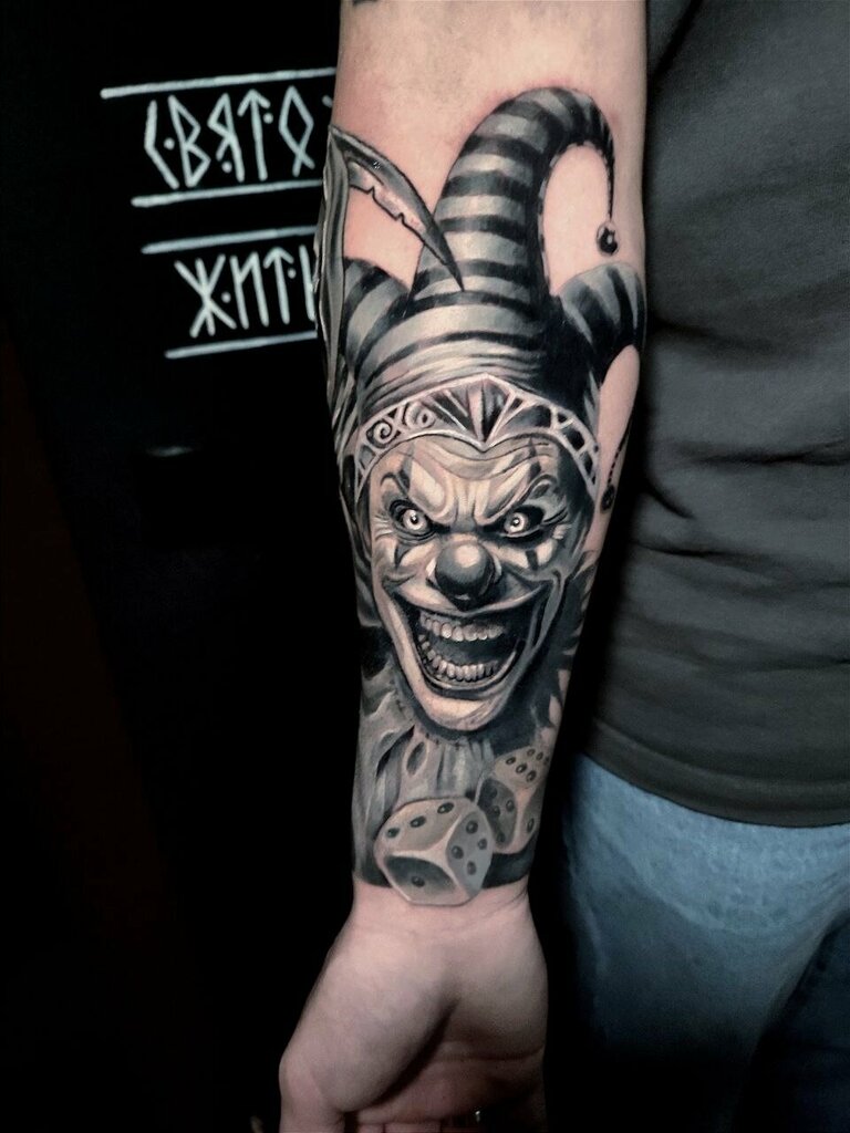 Dövmeciler Ворон тату, Moskova, foto