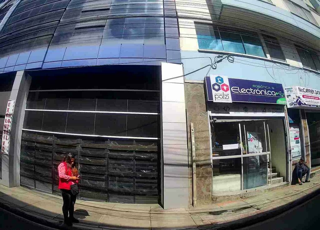 Elektronik cihaz ve parça firmaları Patzi Robotics and Electronics, La Paz, foto