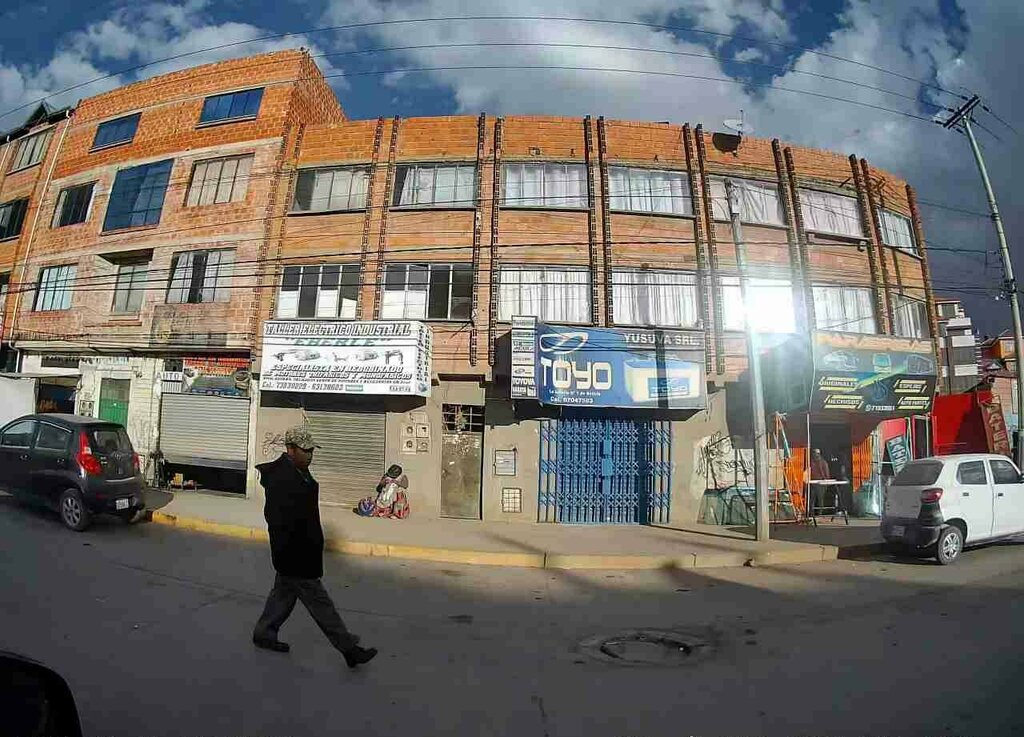 Motosiklet yedek parçaları Yusuva, El Alto, foto