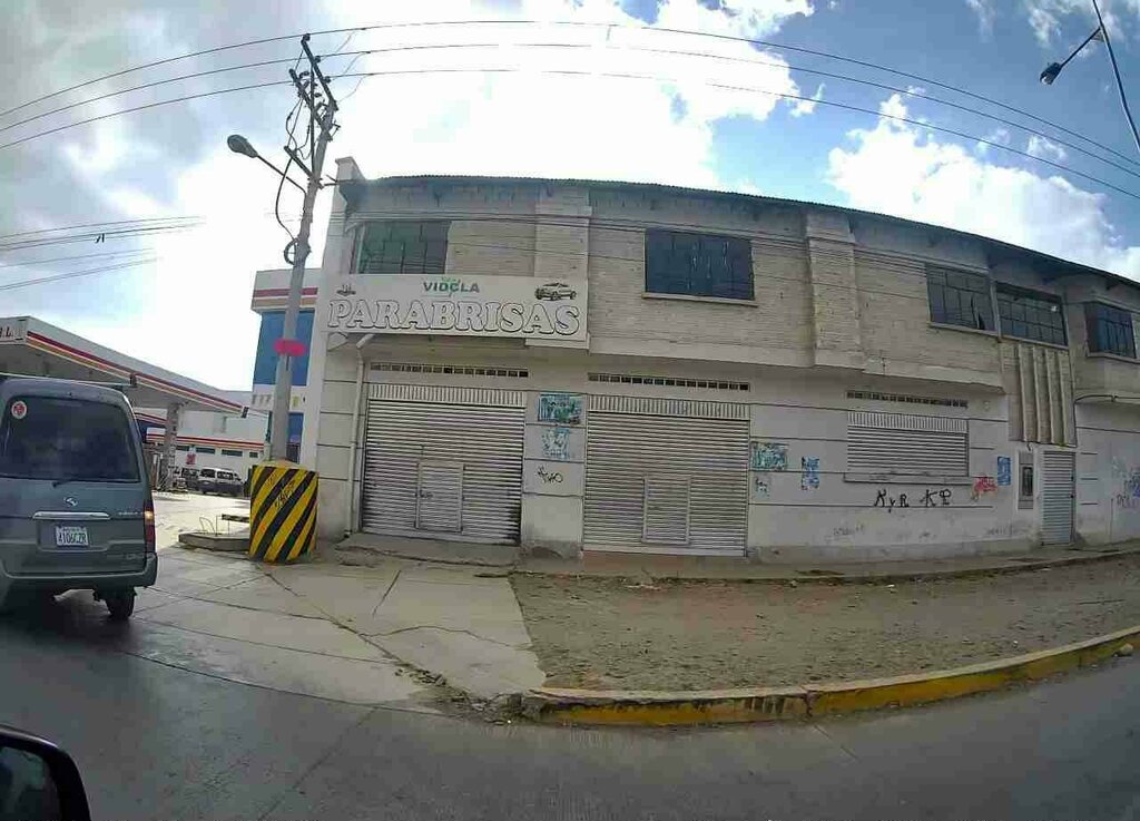 Motosiklet yedek parçaları Vidcla , El Alto, foto