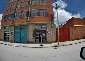 La Clave Barber Shop (Department of La Paz, Provincia Murillo, El Alto, Avenida Union, 1743), berberler  El Alto'dan