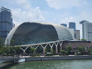 Esplanade Theatres (Singapore, Central Area), tiyatrolar  Singapur'dan