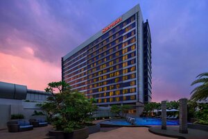 Sheraton Grand Jakarta Gandaria City Hotel (Jakarta, Sultan Iskandar Muda), otel  Cakarta'dan
