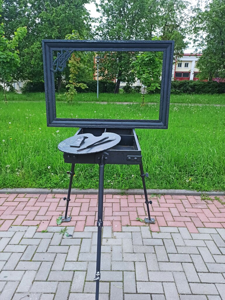 Park, sokak heykeli Статуя-мольберт, Pskov, foto