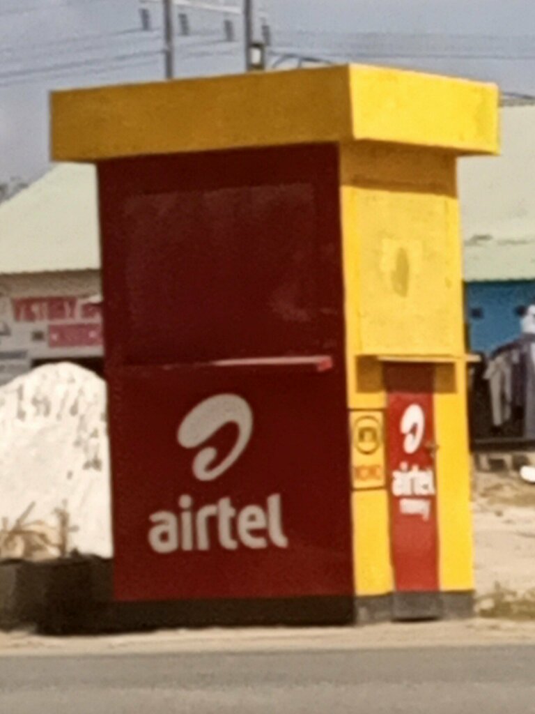 Cep telefonu ve aksesuarları satış mağazaları Mobile Tele Network, Lusaka, foto