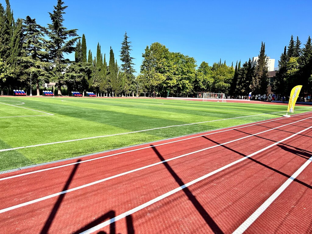 Spor alanı Футбольное поле, Aluşta, foto