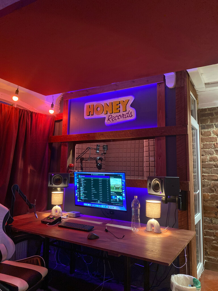 Ses kayıt stüdyoları Honey Records, Saint‑Petersburg, foto