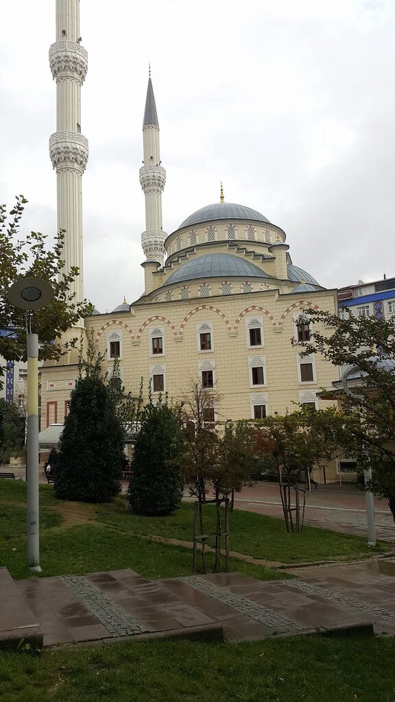 Cami Sultangazi Müftülüğü Ravza Camii, İstanbul, foto