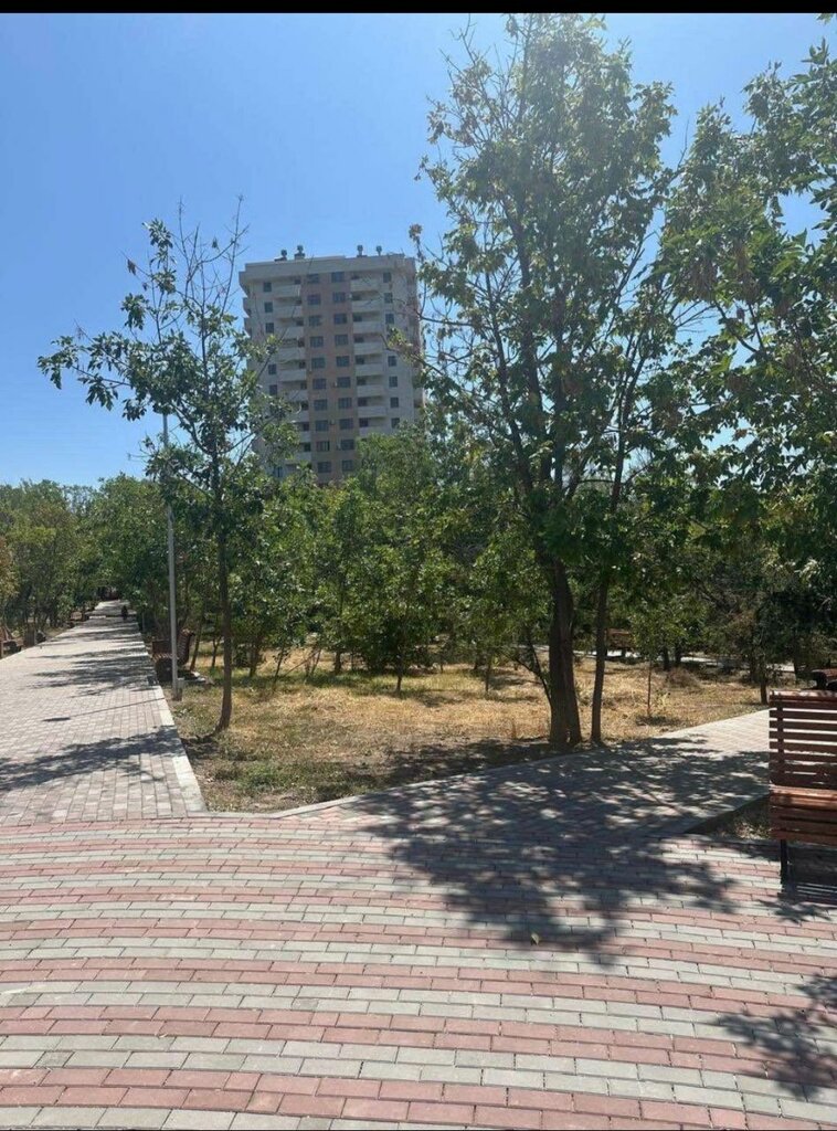 Kültür ve eğlence parkları Renaissance Park, Erivan, foto