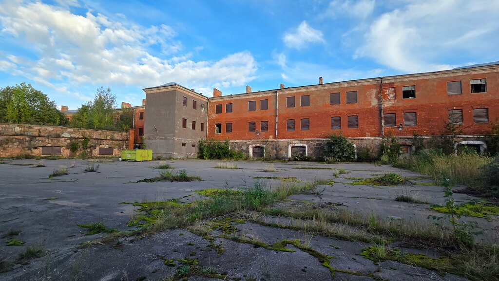Turistik yerler Вторая Западная оборонительная казарма Кронштадтской крепости, Kronstadt, foto