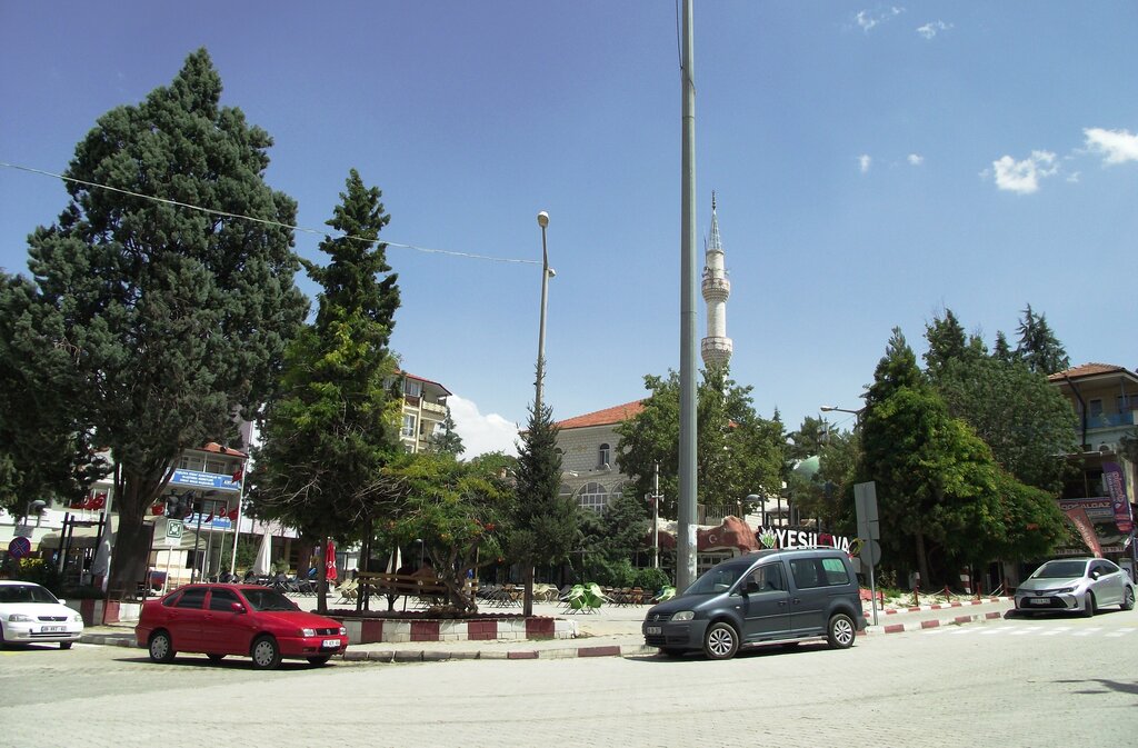 Cami Merkez Yukarı Cami, Yeşilova, foto