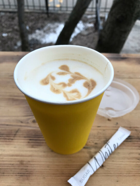 Al götür kahve Волк с Wall Stroy, Balaşiha, foto