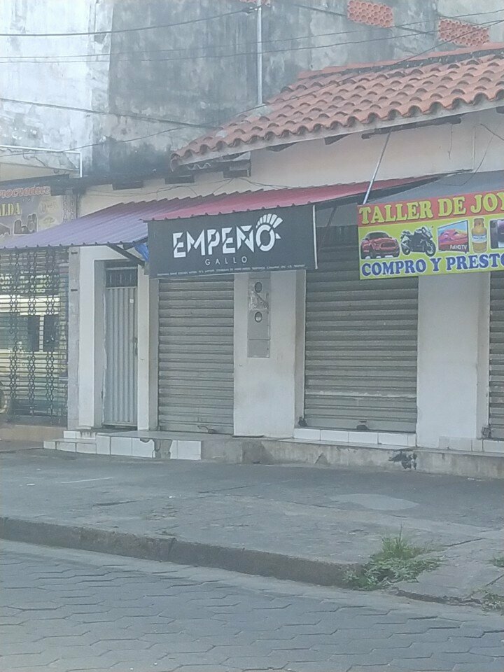 Mikrofinans Empeño gallo, Santa‑Krus, foto