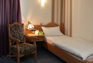 Parkhotel Altes Kaffeehaus (Harztorwall No:18, Wolfenbüttel), otel  Wolfenbuttel'den