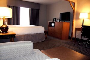 Holiday Inn Resort The Lodge At Big Bear Lake (California, Inyo County, Park Village), otel  Big Bear Lake'ten