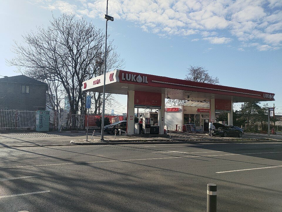 Benzin istasyonu Lukoil, Belgrad, foto