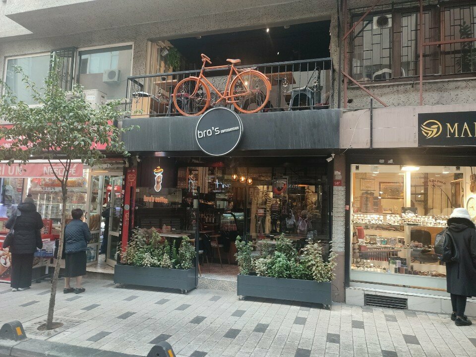 Kafe Bro's, İstanbul, foto