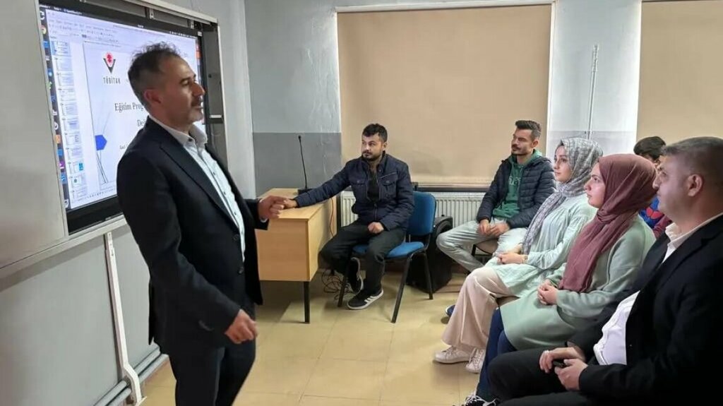 Devlet kurumları ve bakanlıklar Sarıkaya Kaymakamlığı Azapbaşlı Ş. Hasan Basri Kayaaltı İlköğretim Kurumu, Sarıkaya, foto