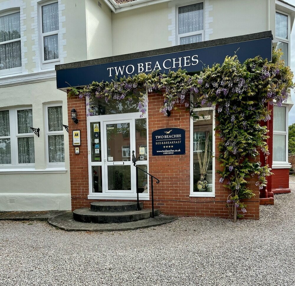 Otel Two Beaches, , foto