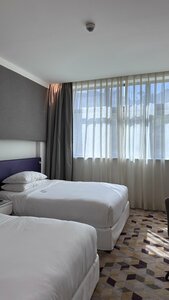 Sheraton Baku Intourist (Denizkenari Street No:70), otel  Bakü'den