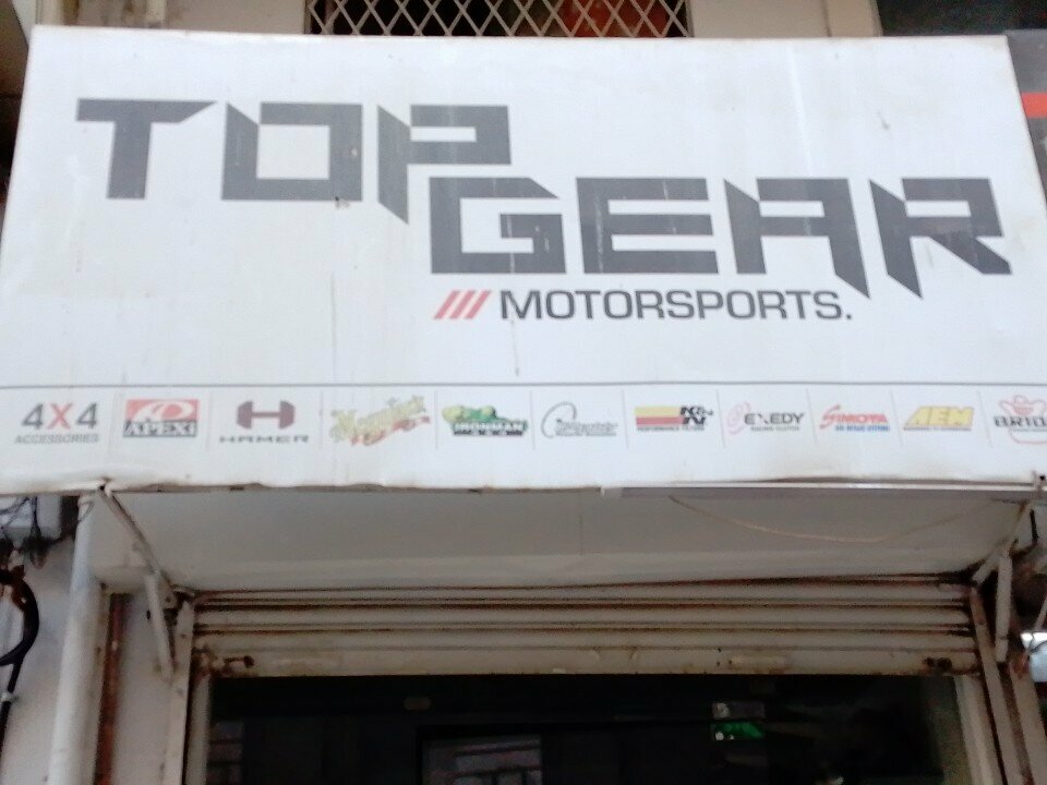 Motosiklet yedek parçaları Top gear, Karaçi, foto