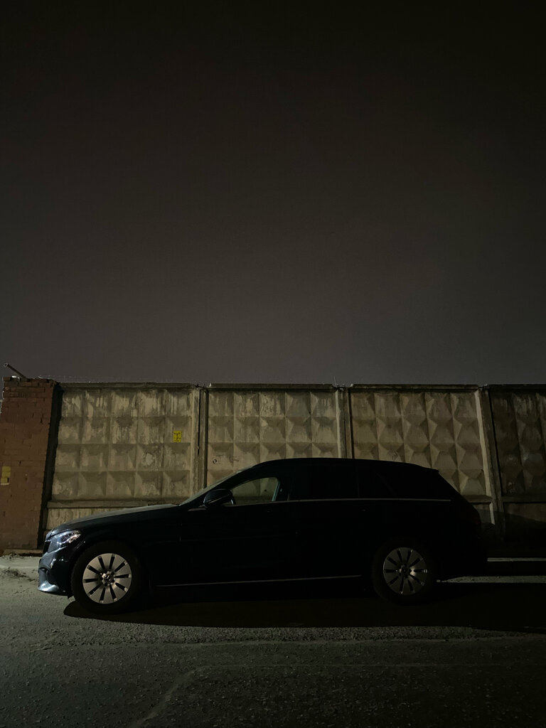 Yediemin otoparkları Спецстоянка, Moskova ve Moskovskaya oblastı, foto