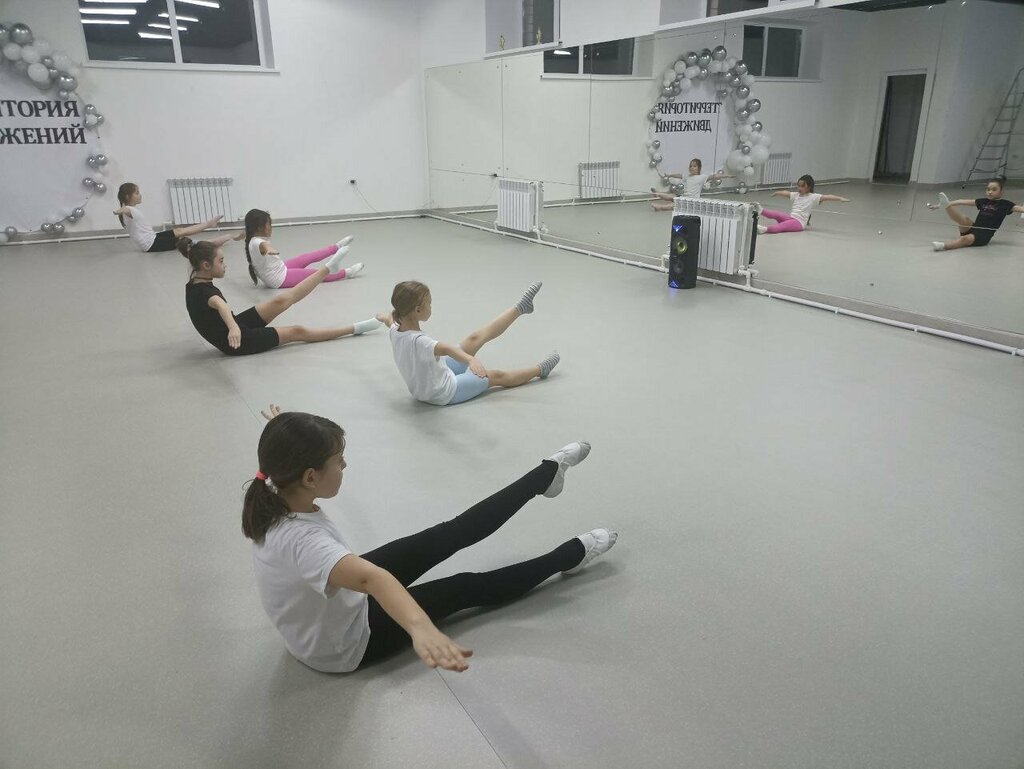 Dans okulları Территория Движений, Tümen (Tiumenskaya) oblastı, foto