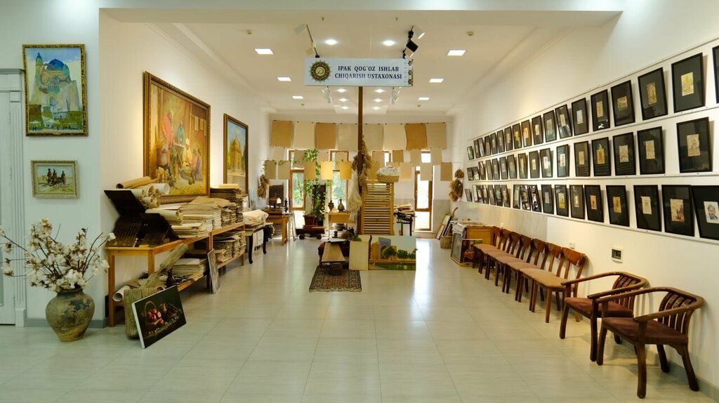 Sergi salonları, galeriler Usta Davron’s Miniature Centre, Buhara eyaleti, foto